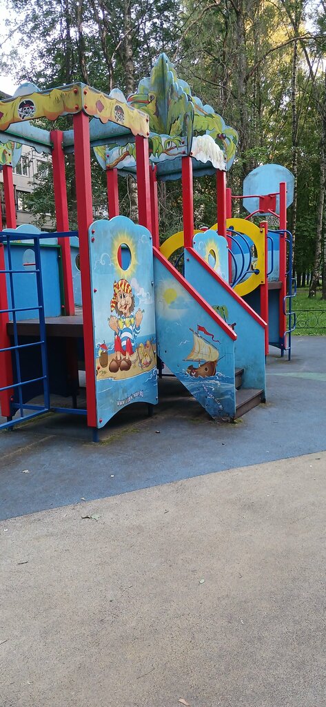 Oyun alanı Playground, Saint‑Petersburg, foto