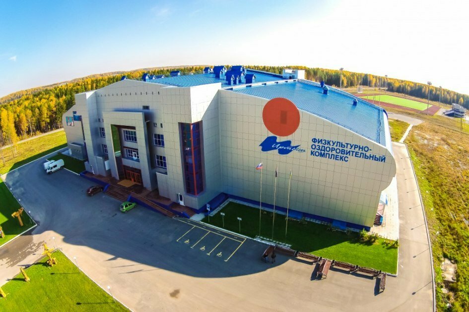 Çok amaçlı spor tesisleri Irtysh Sports and Recreation Complex, Tümen (Tiumenskaya) oblastı, foto