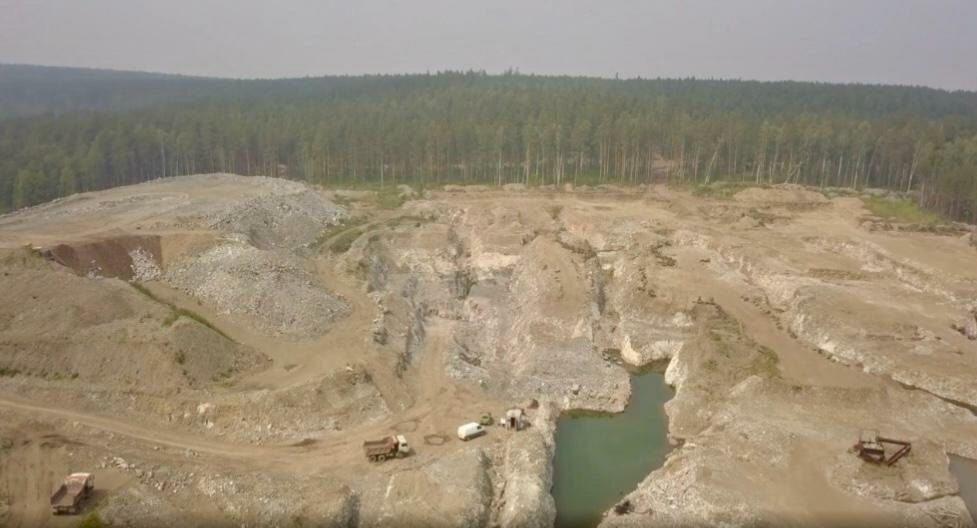 Madencilik işletmeleri Демантоид Полдневской, Yekaterinburg, foto