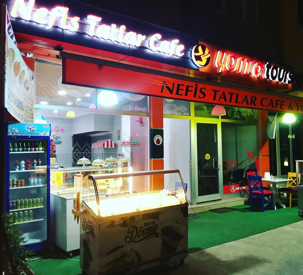 Kafe Nefis Tatlar Cafe, Yomra, foto