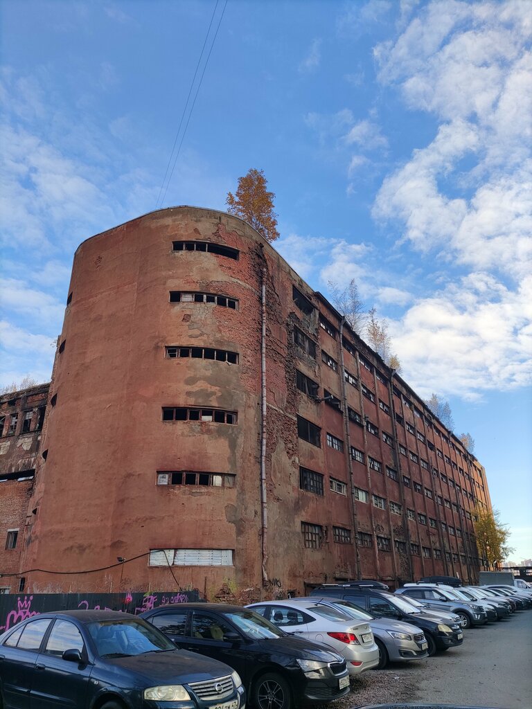 Unutulmaz olayların yeri Ленинградский мясокомбинат имени С.М. Кирова, Saint‑Petersburg, foto