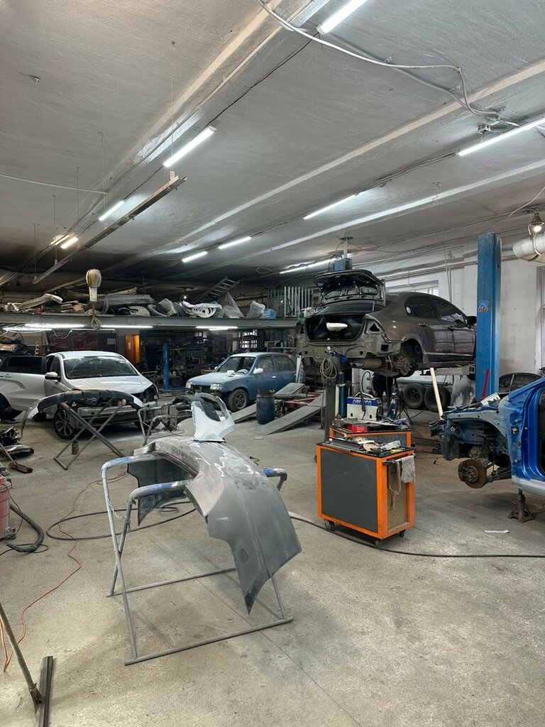 Otomobil servisi Panda Motors 96, Yekaterinburg, foto