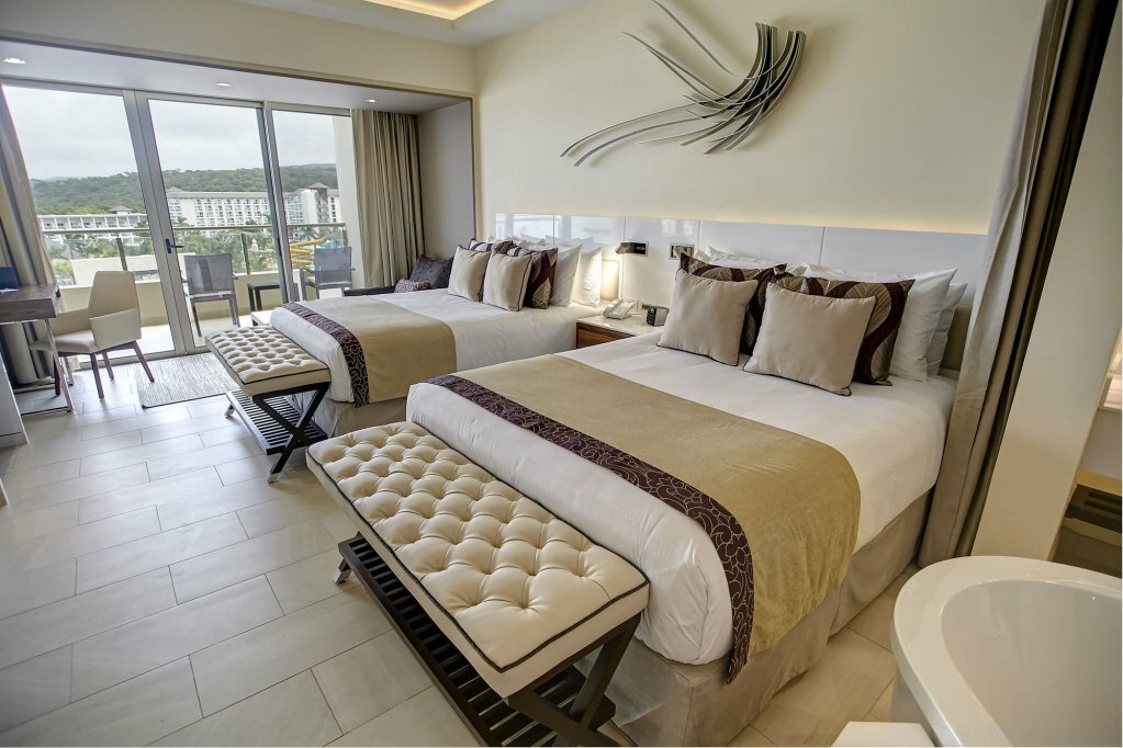 Otel Hideaway at Royalton Blue Waters, Trelawny, foto