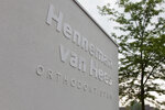 Henneman van Hees Orthodontisten (Heeckerenstraat No:99), özel ağız ve diş sağlığı klinikleri ve muayenehaneleri  Breda'dan