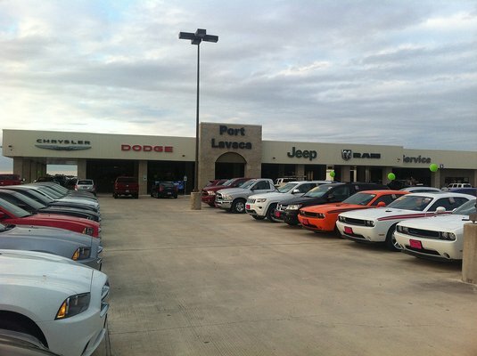 Otomobil satış galerileri Port Lavaca Dodge Chrysler Jeep Ram, Texas, foto