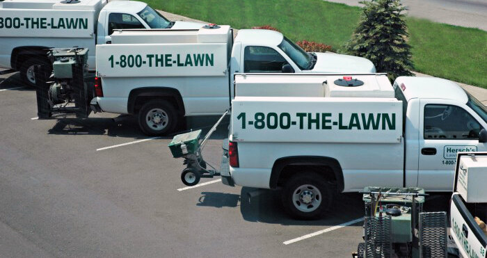 Bahçe ekipmanları ve teknolojileri Hersch's Lawn Spray, Michigan Eyaleti, foto