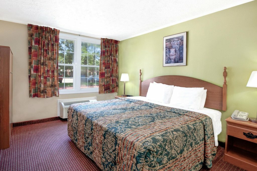 Otel Days Inn & Suites - Sugar Land, Texas, foto