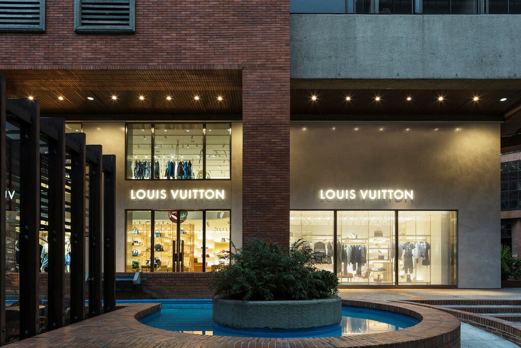 Kürk ve deri giyim mağazaları Louis Vuitton, Bogota, foto