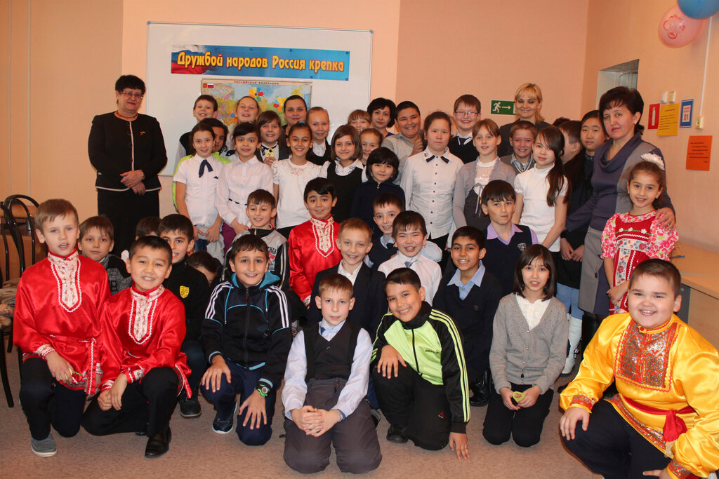 Kütüphaneler Biblioteka semeynogo chteniya, Nefteyugansk, foto