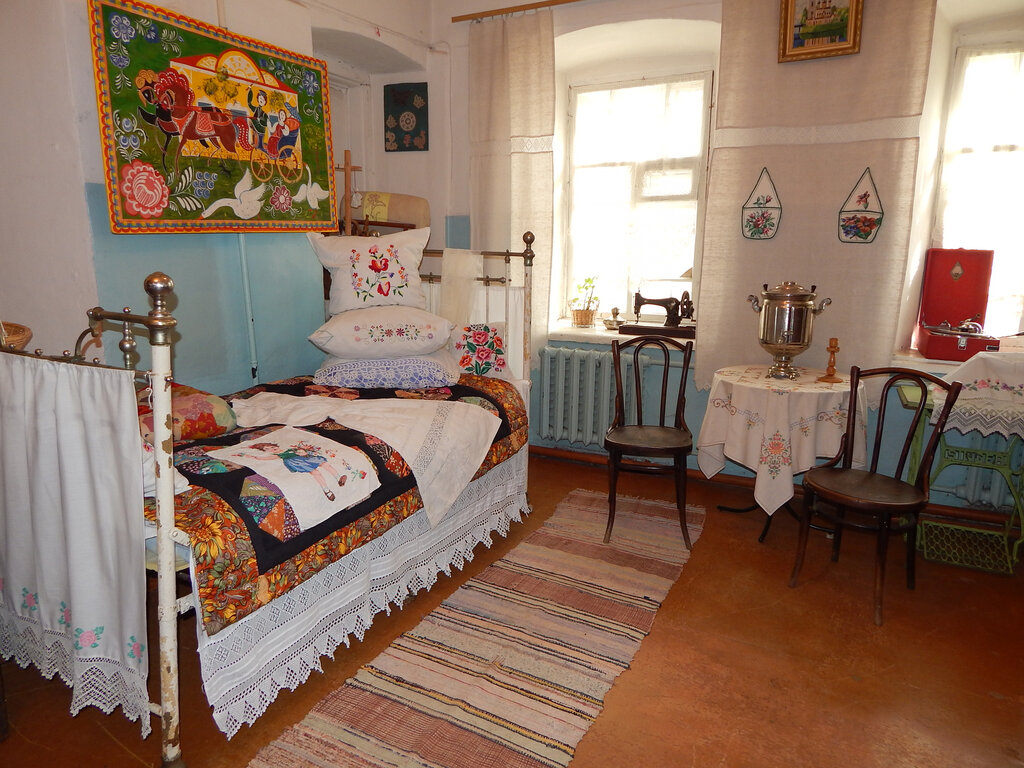 Sergi salonları, galeriler Центр народного творчества и ремесел Берегиня, Staraya Russa, foto