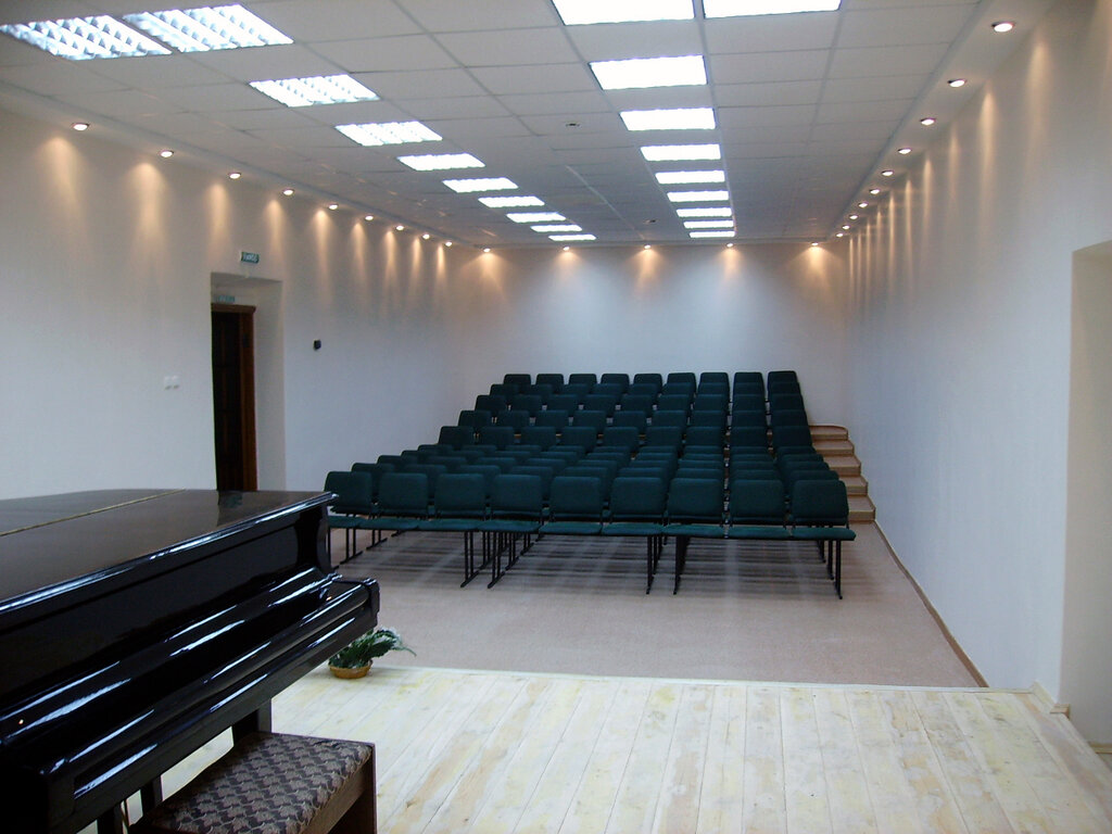 Müzik okulları ve konservatuarlar Muzykalnaya shkola № 2, Naberejniye Çelny (Yar Çallı), foto