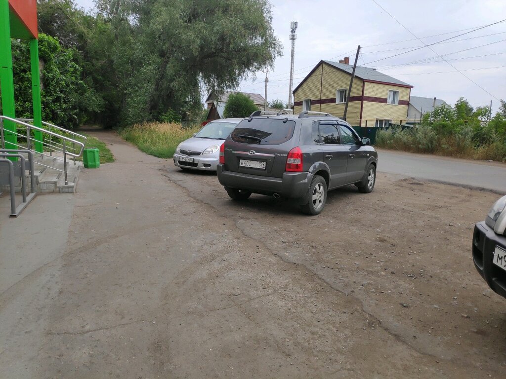 Otoparklar Парковка пятёрочка, Omsk, foto