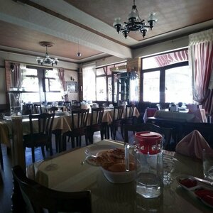 Divriği Konak Restoranı (Sivas, Divriği, Mercantepe Mah.), restoran  Divriği'den