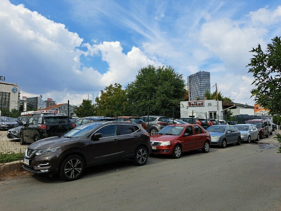 Otomobil satış galerileri Balkan Auto, Belgrad, foto