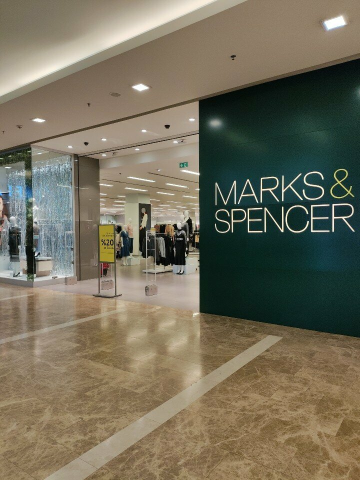 Giyim mağazası Marks and Spencer, Antalya, foto