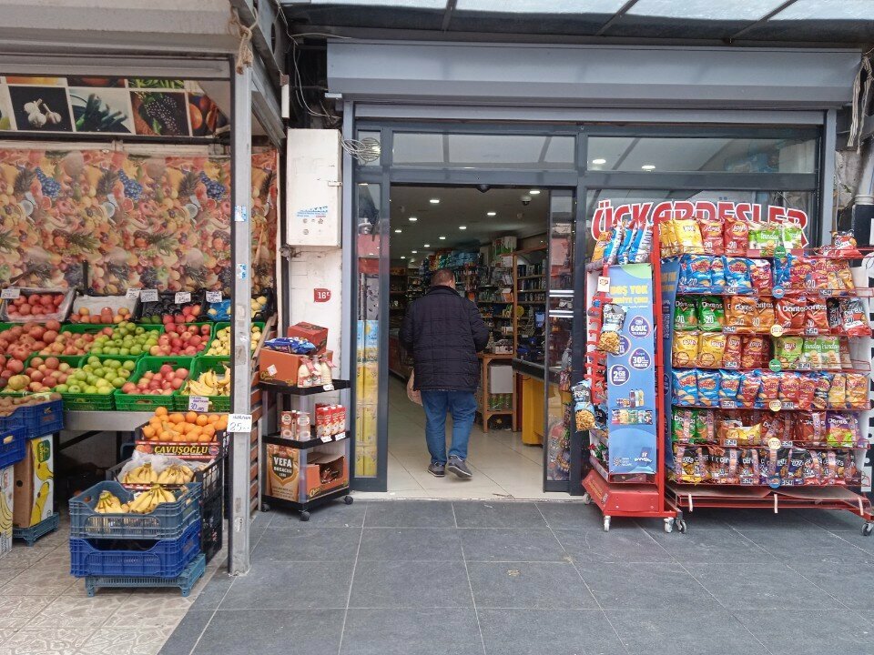 Süpermarket Üçkardeşler Süpermarket, İstanbul, foto