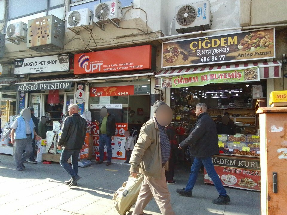 Kuruyemiş, atıştırmalık, kuru meyve Çiğdem Kuruyemişçi, İzmir, foto