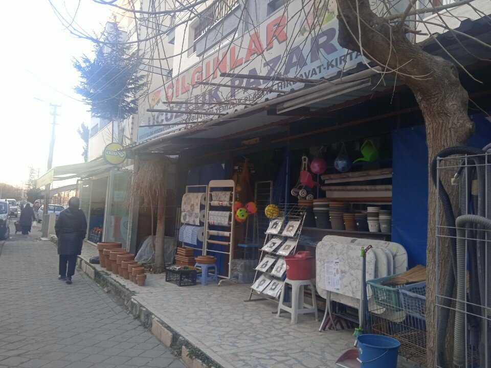 Conta ve keçe takma aletleri Çılgınlar Ucuzluk Pazarı, Ankara, foto