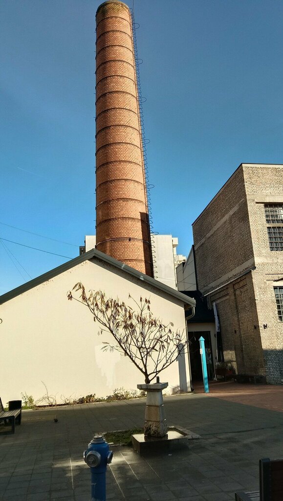 Kültür merkezleri Svilara Cultural Center, Novi Sad, foto