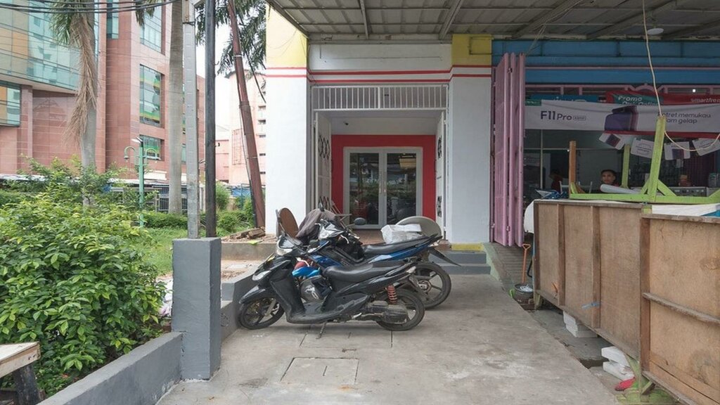Otel RedDoorz near ITC Mangga Dua, Cakarta, foto
