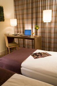 Mercure Hotel Frankfurt Eschborn Ost (Hesse, Main-Taunus-Kreis, Helfmann-Park, 6), otel  Hesse'den