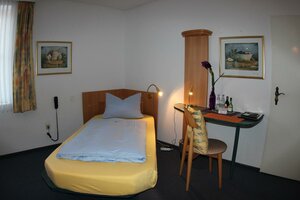 Hotel Stadt Munster (Lower Saxony, Heidekreis, Munster, Emminger Weg), otel  Munster'dan