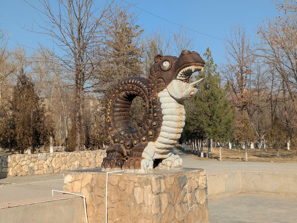 Çeşme Little Dragon Fountain, Nevai, foto
