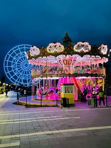 Свадебная карусель (gorodskoy okrug Volgograd, Tsentralniy City Administrative District, Tsentralniy kultury i otdykha Park), atraksiyon  Volgograd'dan