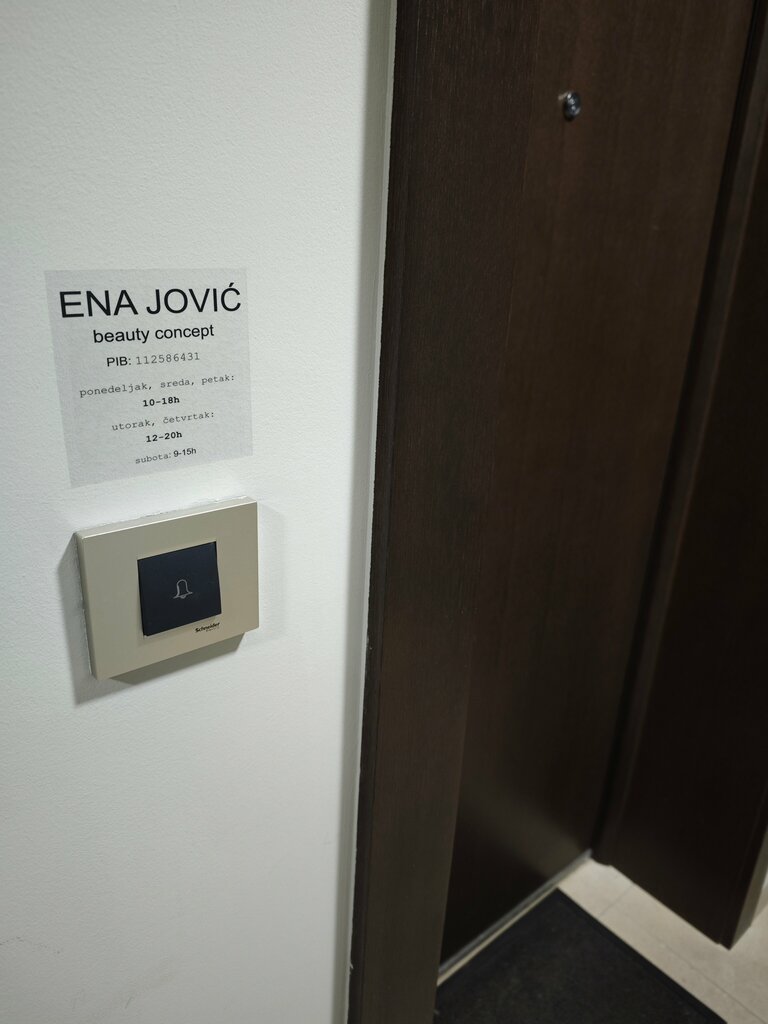 Güzellik salonu Ena Jović, Belgrad, foto