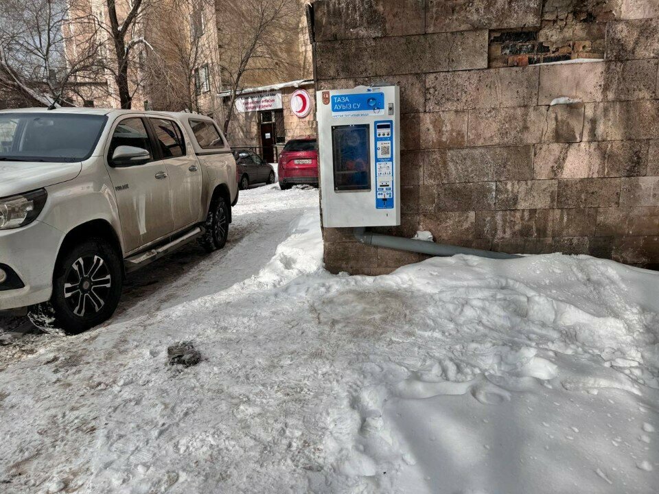 Su otomatı Третий кран, Karağandı, foto