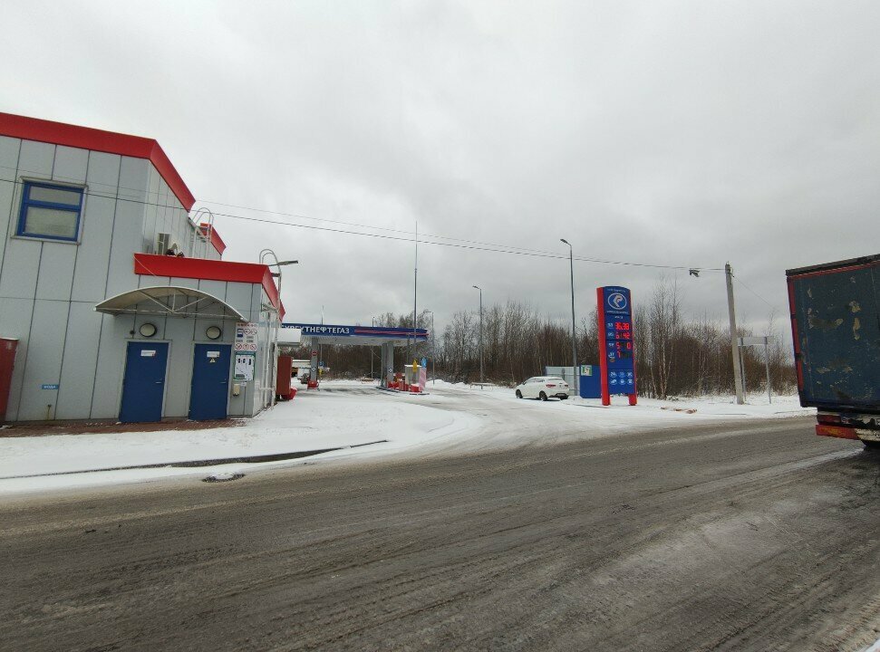 Benzin istasyonu Сургутнефтегаз, Saint‑Petersburg, foto