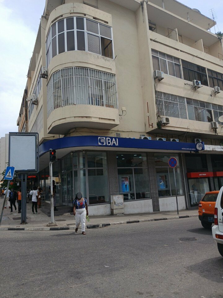ATM'ler Banco Bai, Loanda, foto