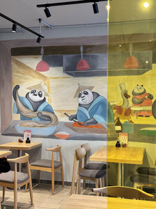 Asiatiq ramen (Voznesenskiy Avenue No:57), kafe  Saint‑Petersburg'dan