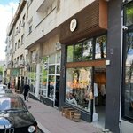 Jevremova 25 (Visnjiceva Street No:4), giyim mağazası  Belgrad'dan