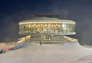 Plateau (Murmansk Region, munitsipalny okrug Kirovsk, territoriya Gornolyzhny kurort Bolshoy Vudyavr, Severny sklon gory Aykuayvenchorr, 2), restoran  Murmanskaya oblastından