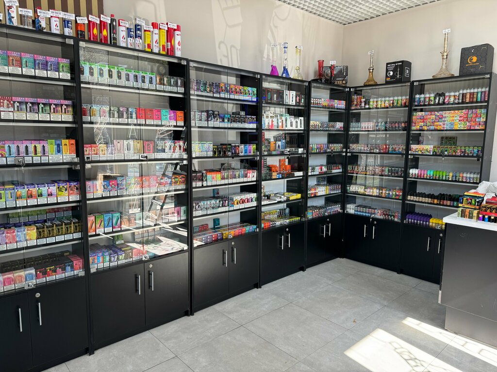 Tütün, sigara mağazaları Топ табак, Saint‑Petersburg, foto