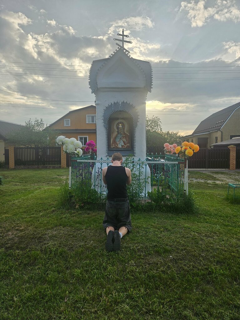 Şapel, haç anıtı Часовня, Vladimirskaya oblastı, foto