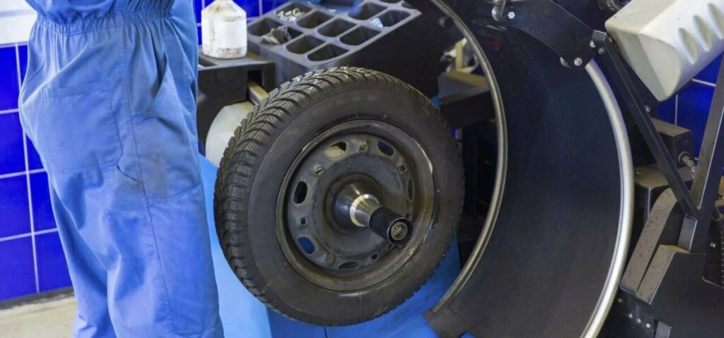 Tire service Шиномонтаж, Saint‑Petersburg, foto