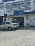 Acacias (Valle del Cauca, Municipio de Santiago de Cali, Comuna 10, Calle 16, 24-127), tıbbi laboratuvarlar  Cali'den