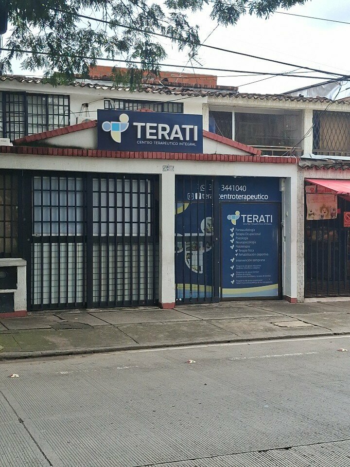 Tıp merkezleri ve klinikler Terati, Cali, foto