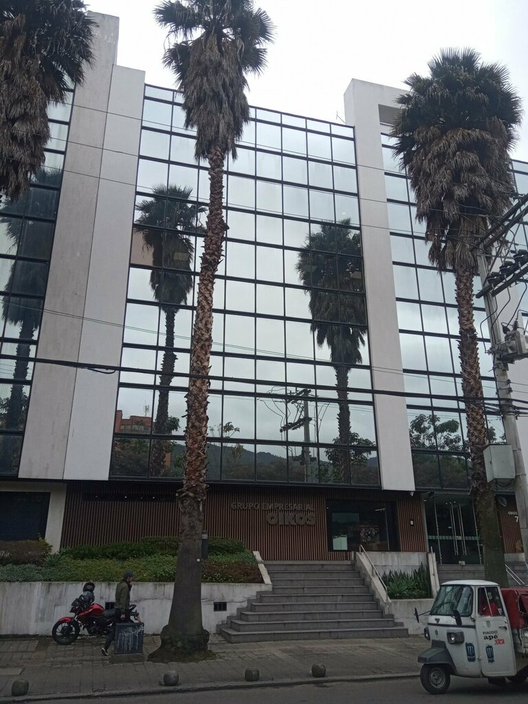 Emlak ofisi Real Estate Company Oikos Real Estate, Bogota, foto