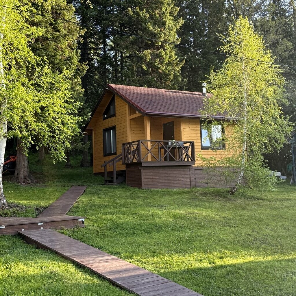 Resort oteller, tesisler Бродовая, Krasnoyarski krayı, foto