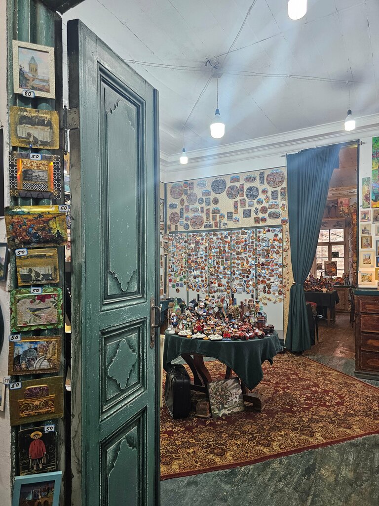 Hediyelik eşya mağazaları BokArt, Tiflis, foto