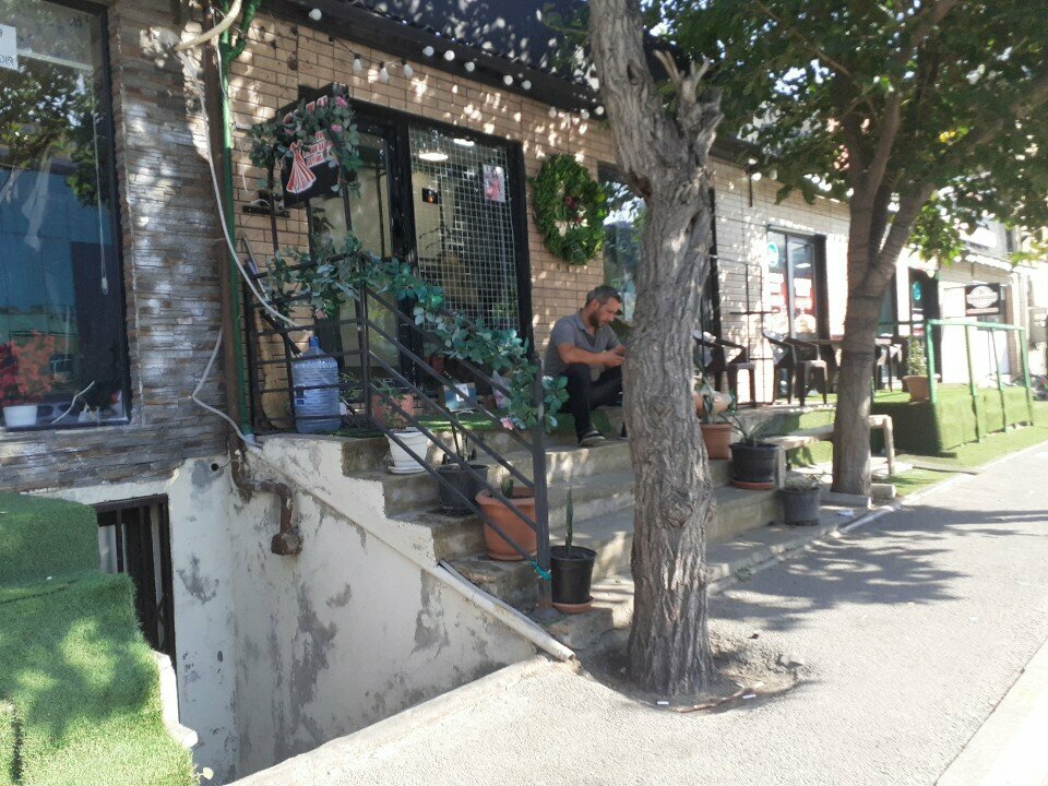 Çiçekçiler Gəza, Bakü, foto