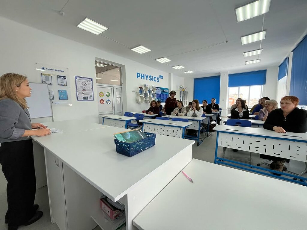 Sivil toplum kuruluşları Youth Resource Center of Shakhtinsk City, Şahtinsk (Tentek), foto
