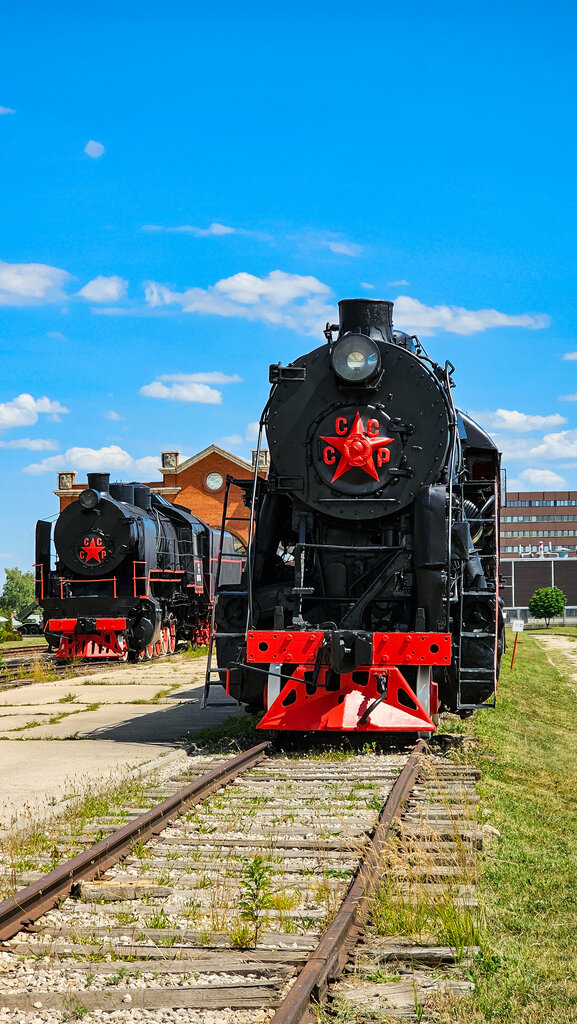Teknoloji anıtı Паровоз Л-0549, Tolyatti (Togliatti), foto