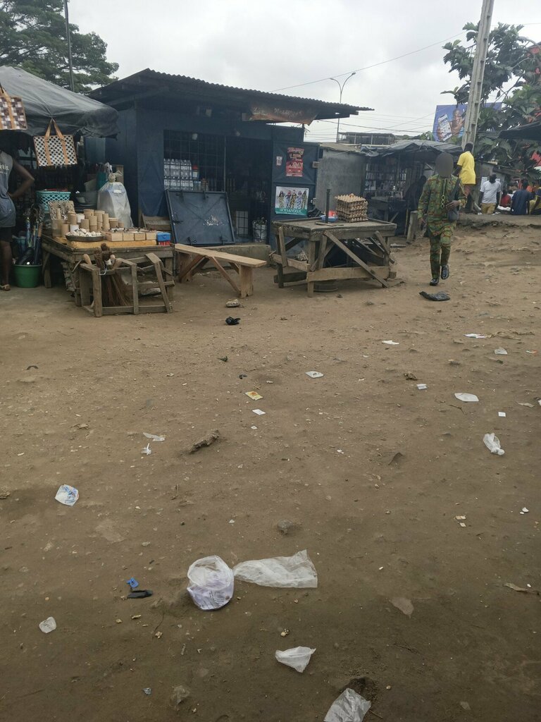 Mini-market Shop, Abican, foto
