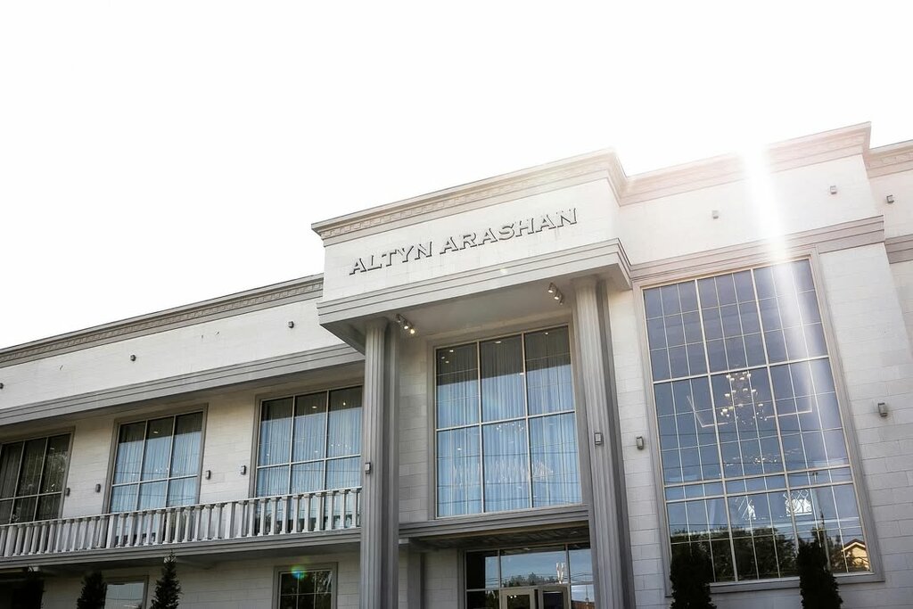 Düğün, toplantı salonu Altyn Arashan, Bişkek, foto