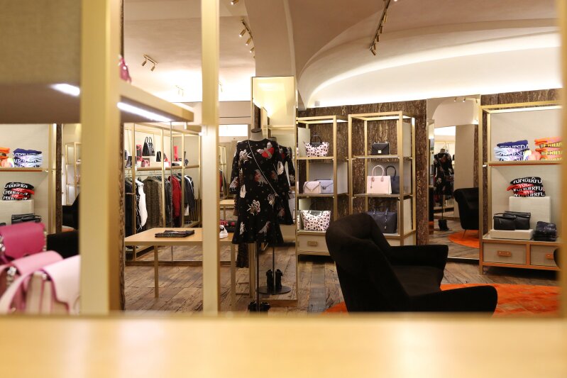 Giyim mağazası G&b, Negozio Courmayeur – Abbigliamento Donna, Aosta Vadisi, foto
