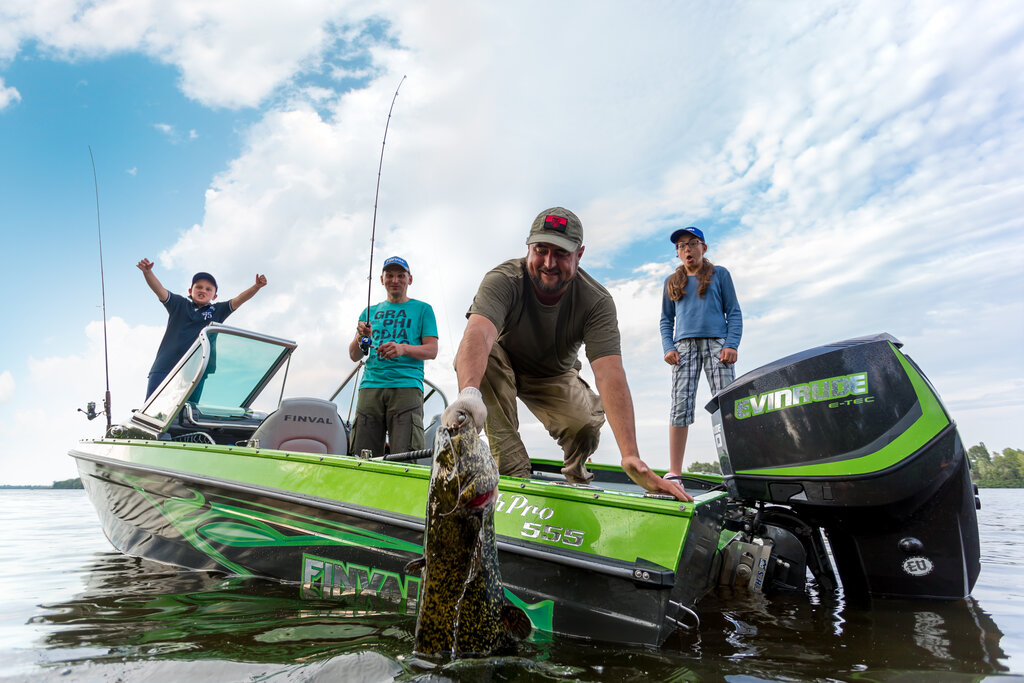 Tekne, kayık, yat Финвал Трейд, Dmitrov, foto